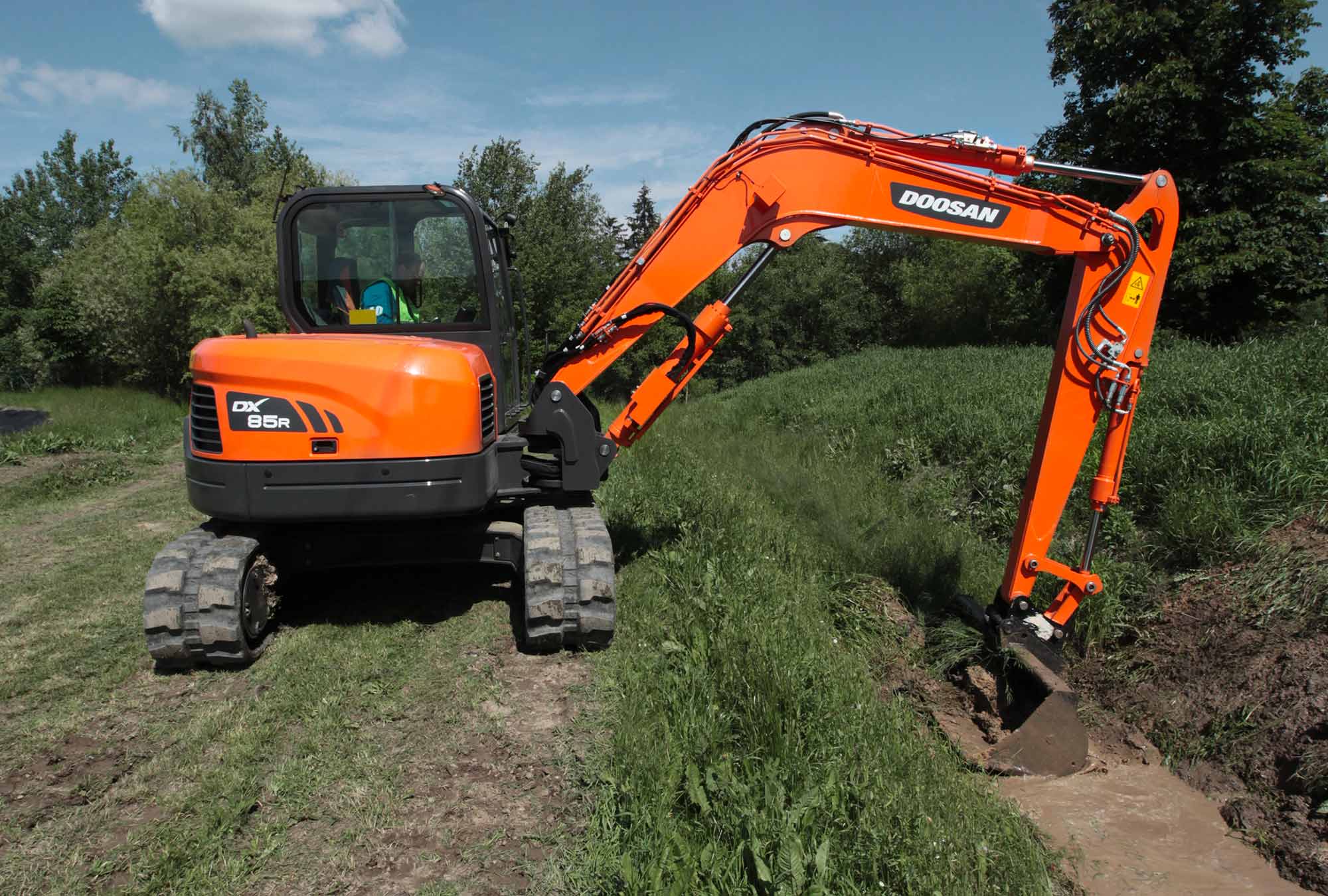 Doosan DX85R-3 excavator specs & dimensions (2019 - 2023) | Diggers ...