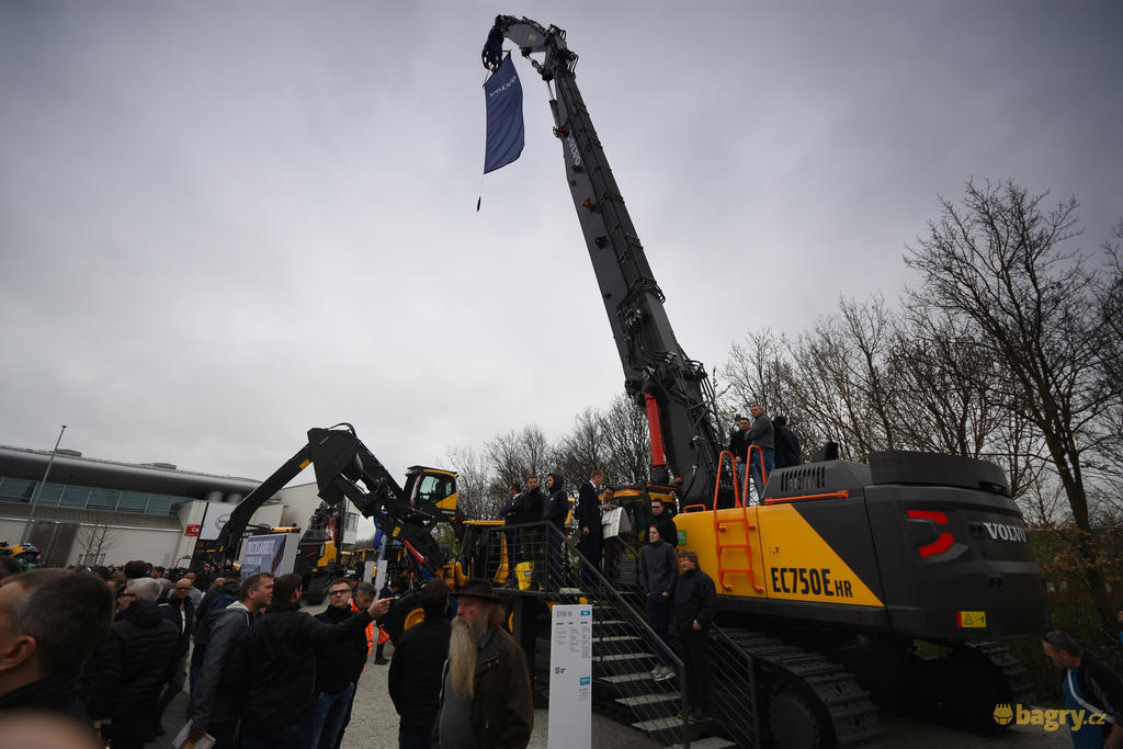 Volvo EC750E HR excavator specs & dimensions (2021 - 2023) | Diggers ...