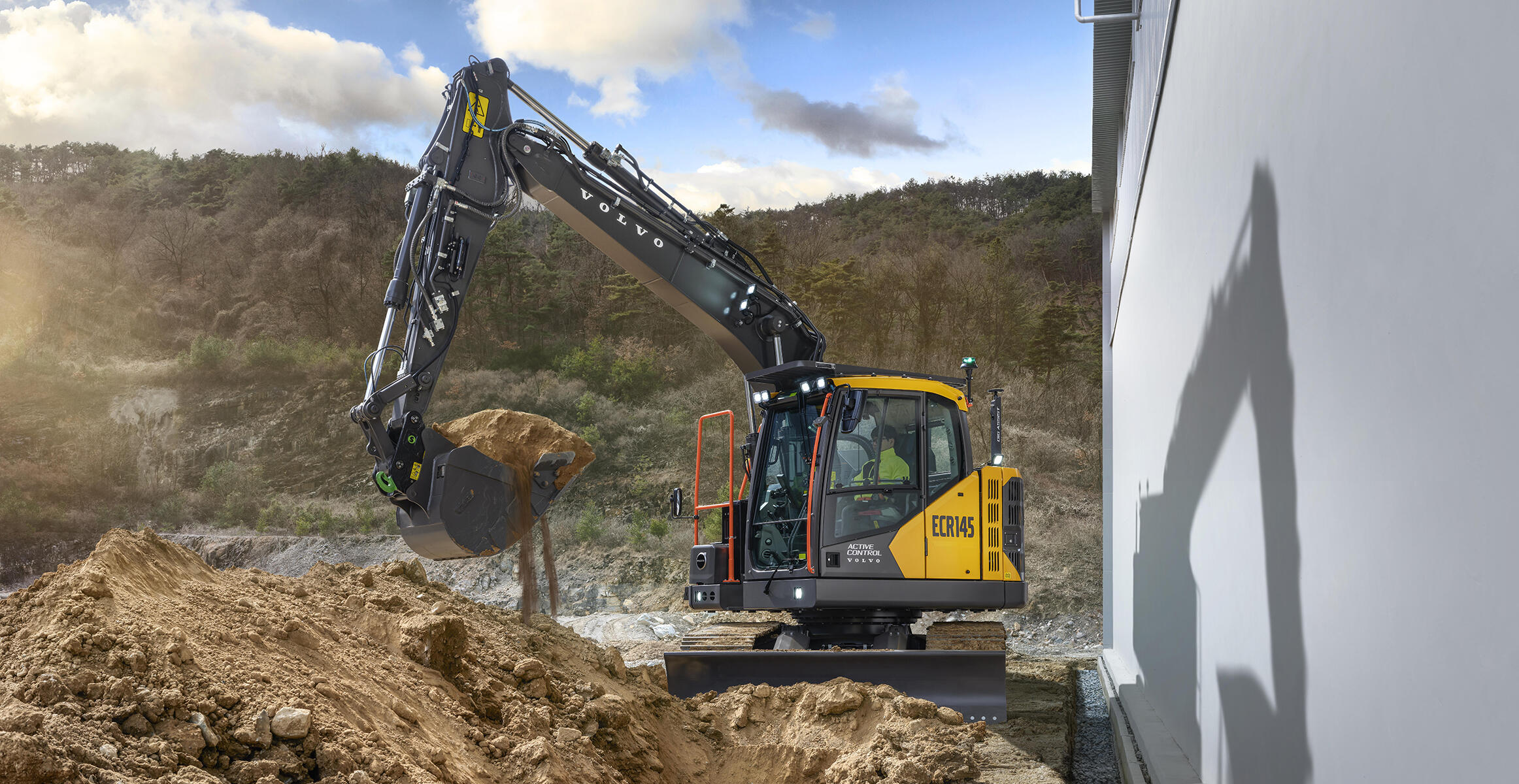Volvo ECR145F L excavator specs & dimensions (2025 - 2026) | Diggers ...