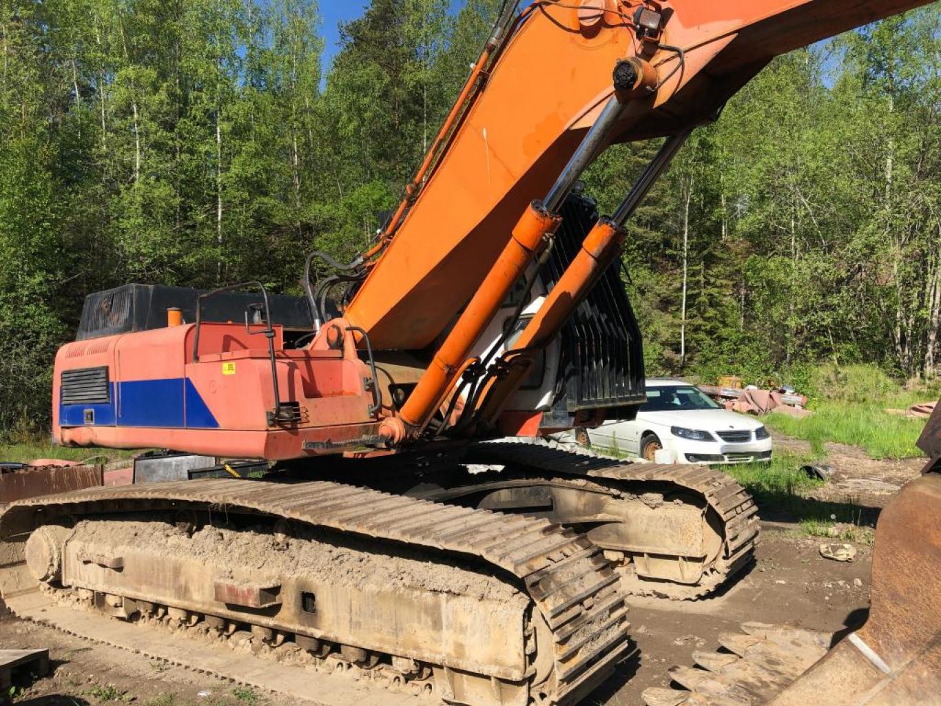 Halla HE 360 LC excavator specs & dimensions (1997 - 1999) | Diggers ...