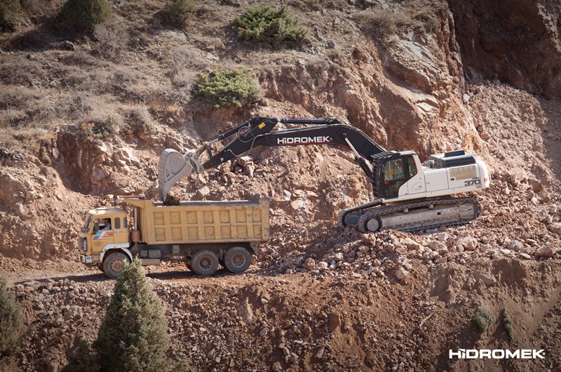 Hidromek HMK 370 LC-HD excavator specs & dimensions (2011 - 2020 ...