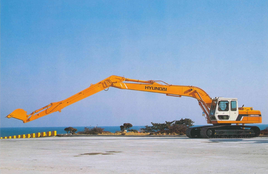 Hyundai R 200LCLR excavator specs & dimensions (1996 - 2026) | Diggers ...