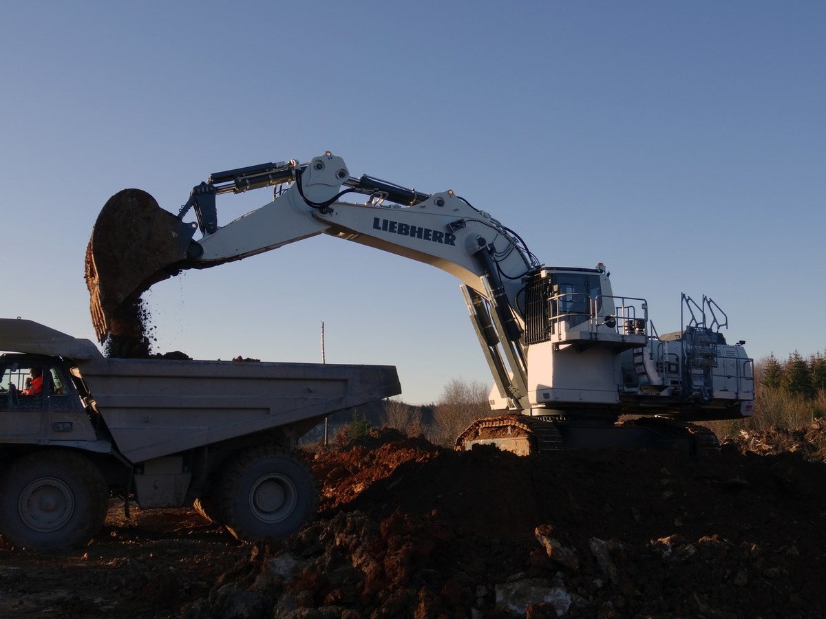 Liebherr R 9150 B excavator specs & dimensions (2019 - 2025) | Diggers ...