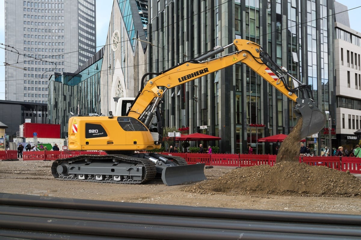 Liebherr R 920 Compact excavator specs & dimensions (2017 - 2019 ...