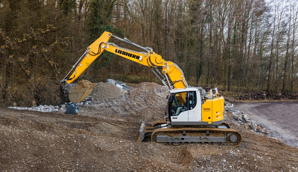 Liebherr R 926 Compact Litronic excavator specs & dimensions (2021 ...