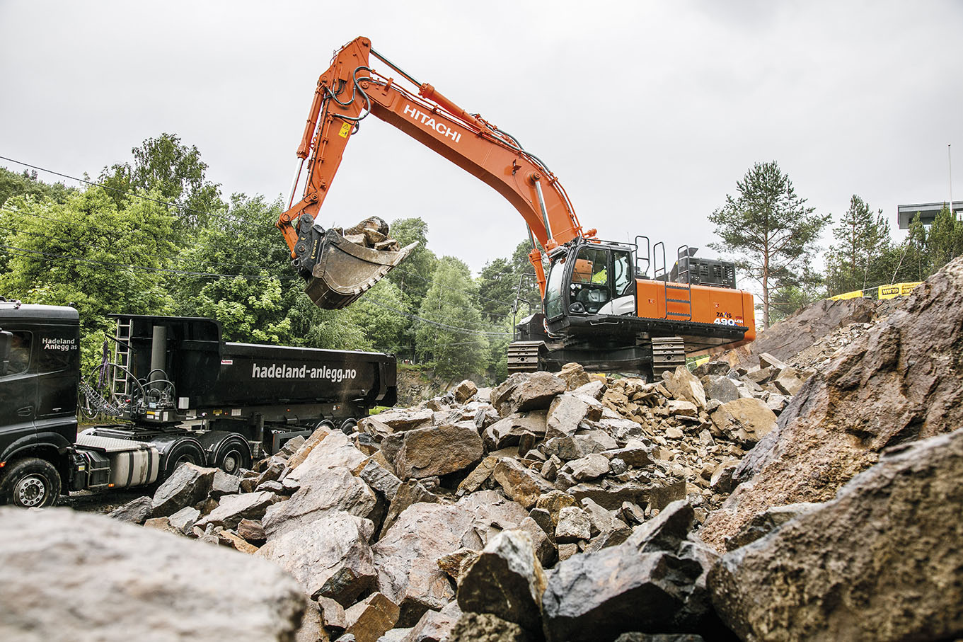 Hitachi ZX490LCH-6 excavator specs & dimensions (2016 - 2021) | Diggers ...