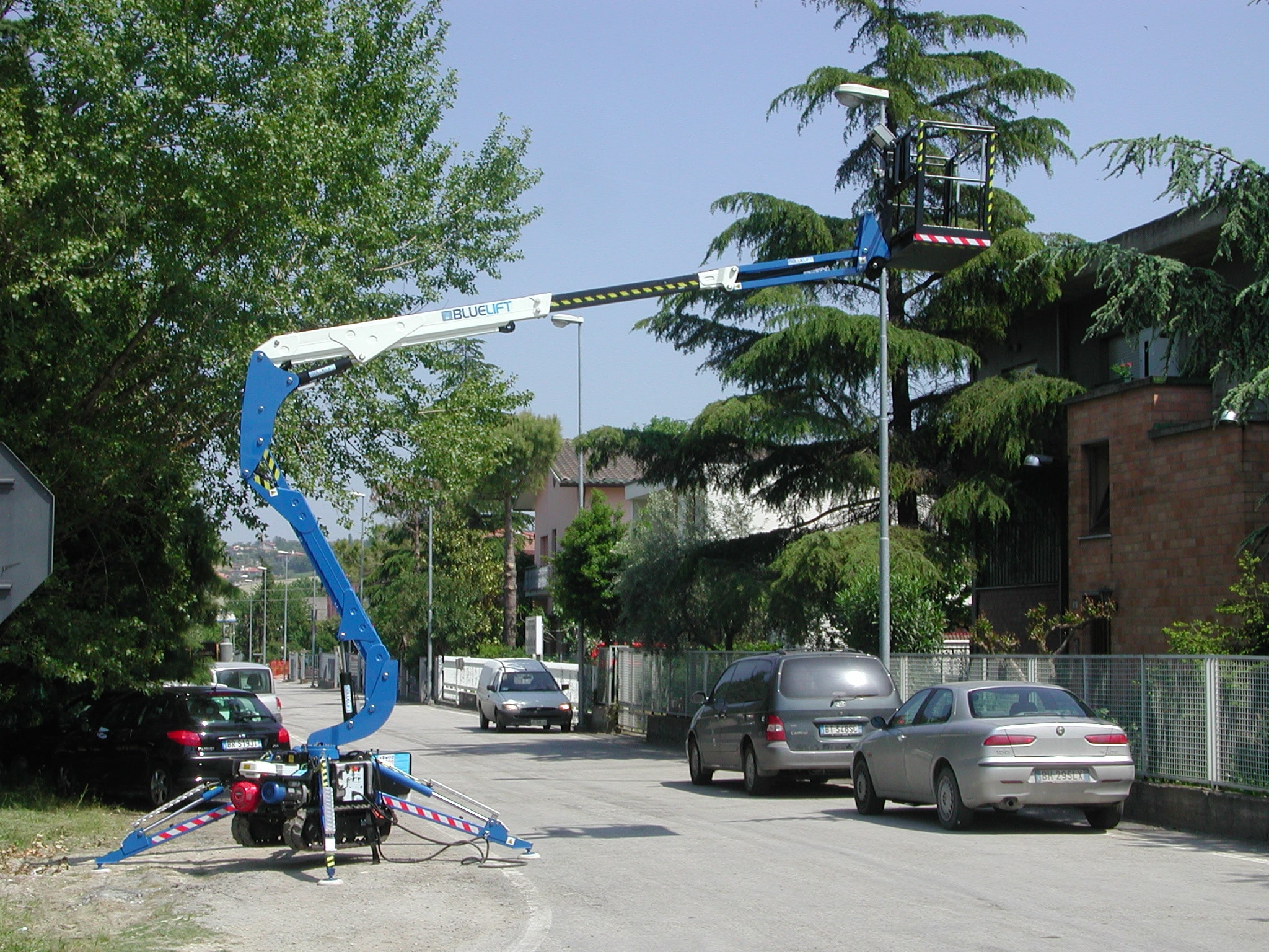 Ruthmann BLUELIFT B39 Specs (2022 - 2023) | Crawler Telescopic Boom ...