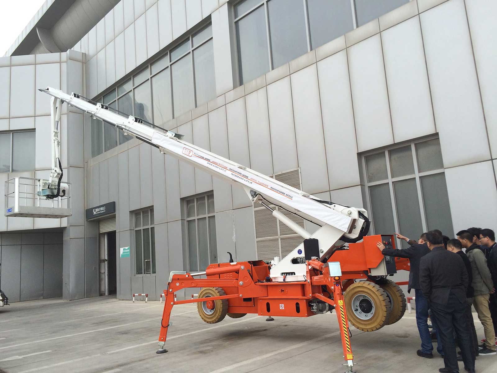 Easy Lift R360 Specs & Dimensions (2017 - 2026) | Crawler Telescopic ...