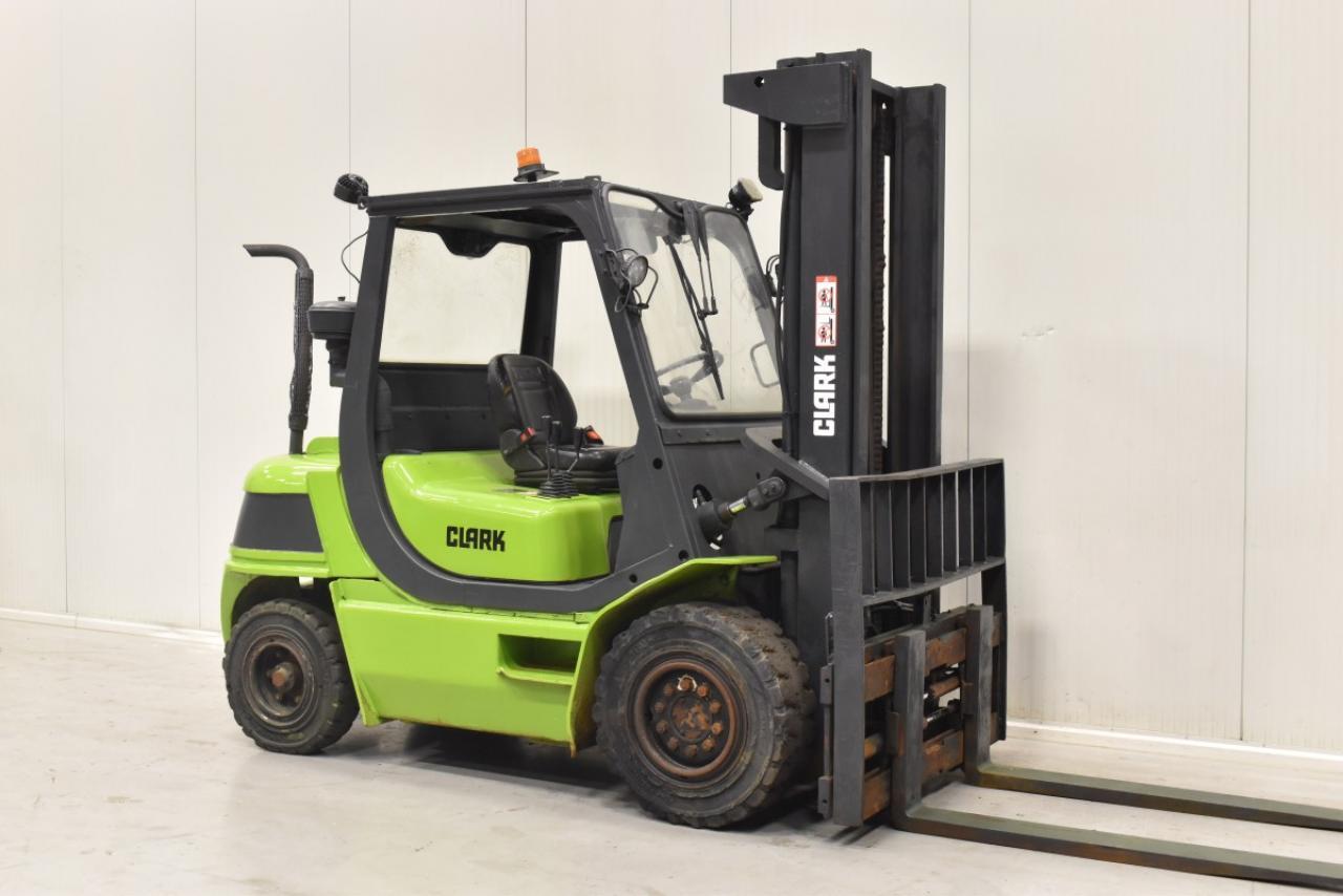 Clark CMP 45 D diesel forklift specs & dimensions (2008 - 2010) | Lift ...