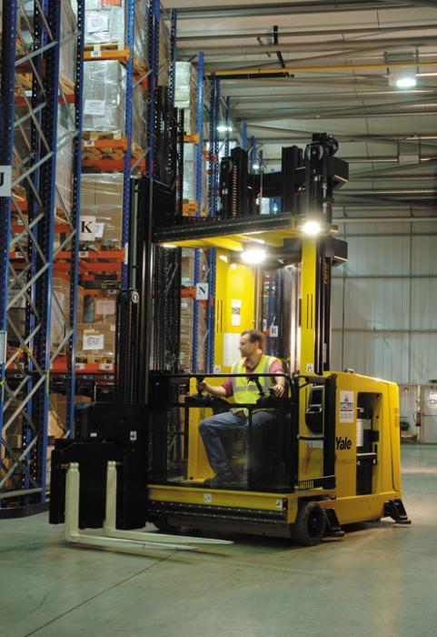 Yale MTC13 electric 4 way forklift specs & dimensions (2014 - 2022 ...