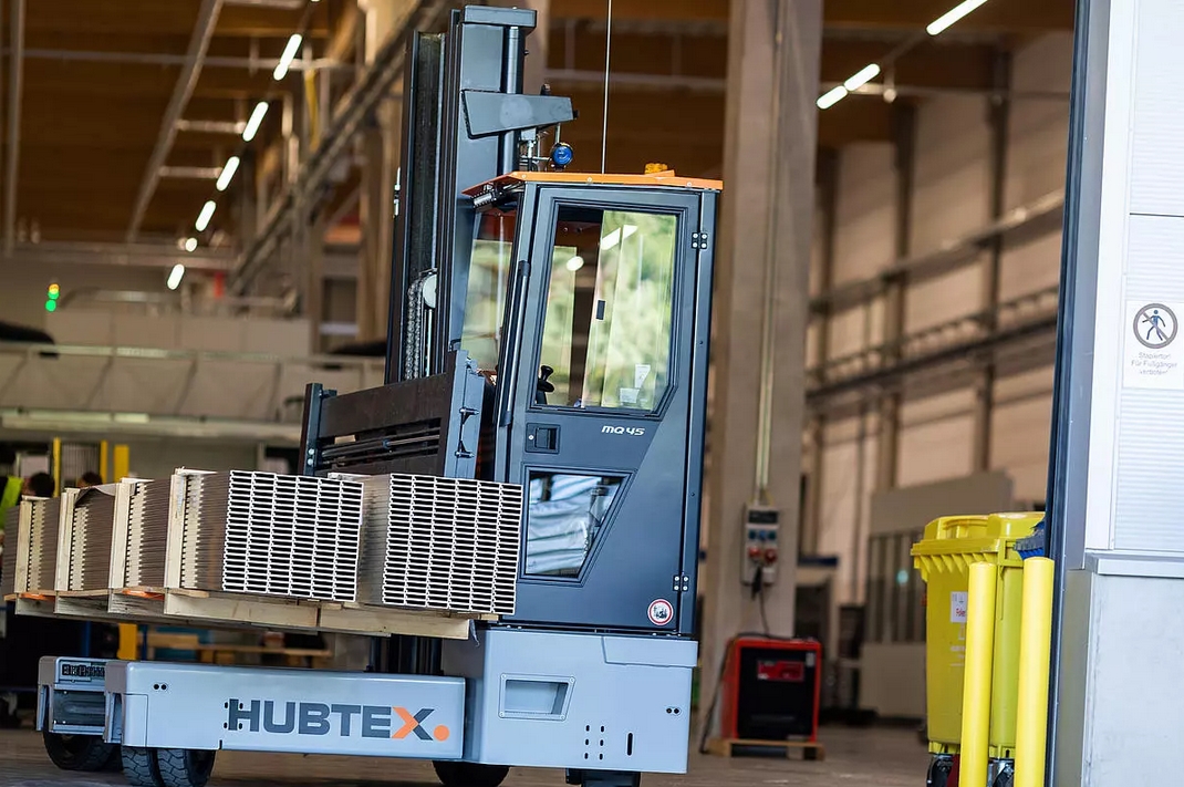 Hubtex Phoenix electric 4 way forklift specs & dimensions (2021 - 2025 ...