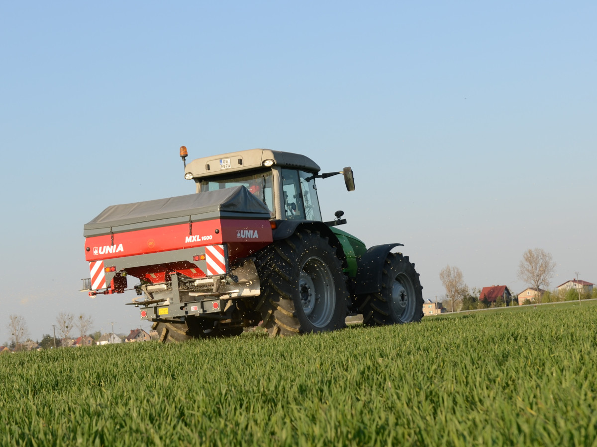 Unia MXL 1600 Specifications & Technical Data (2024-2025) | LECTURA Specs