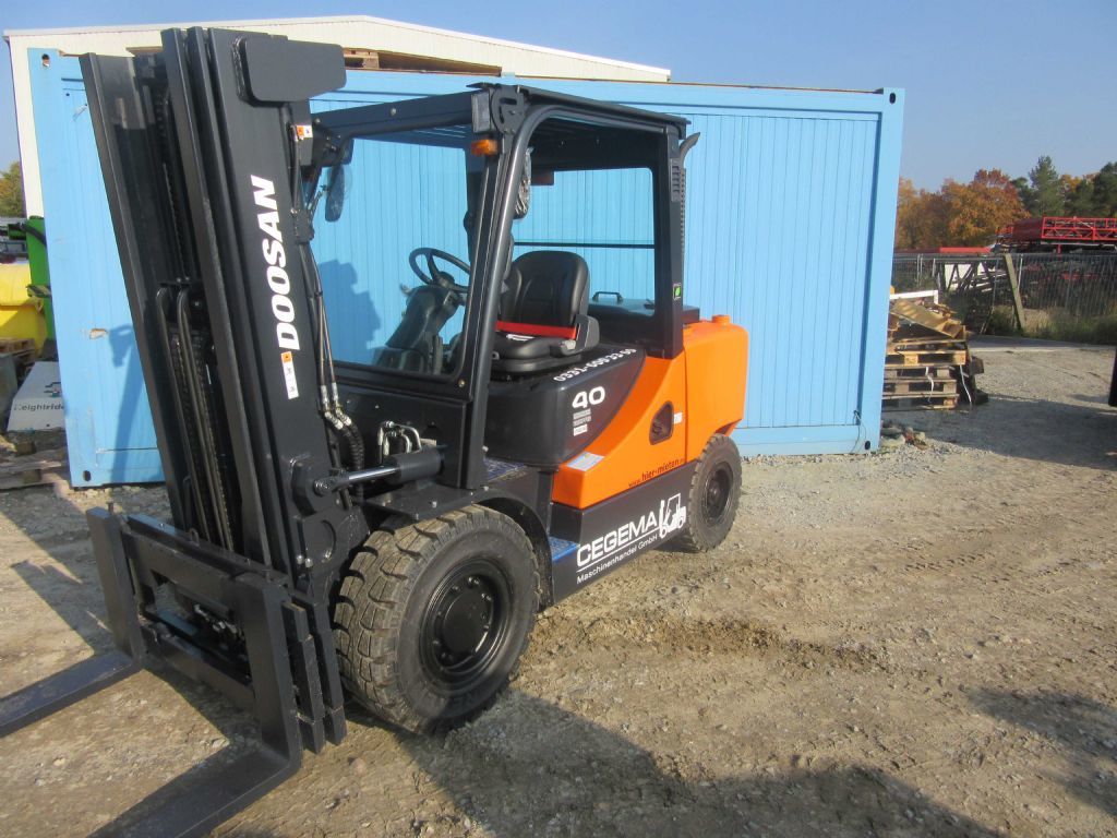 Doosan D40S-7 diesel forklift specs & dimensions (2017 - 2021) | Lift trucks | LECTURA Specs