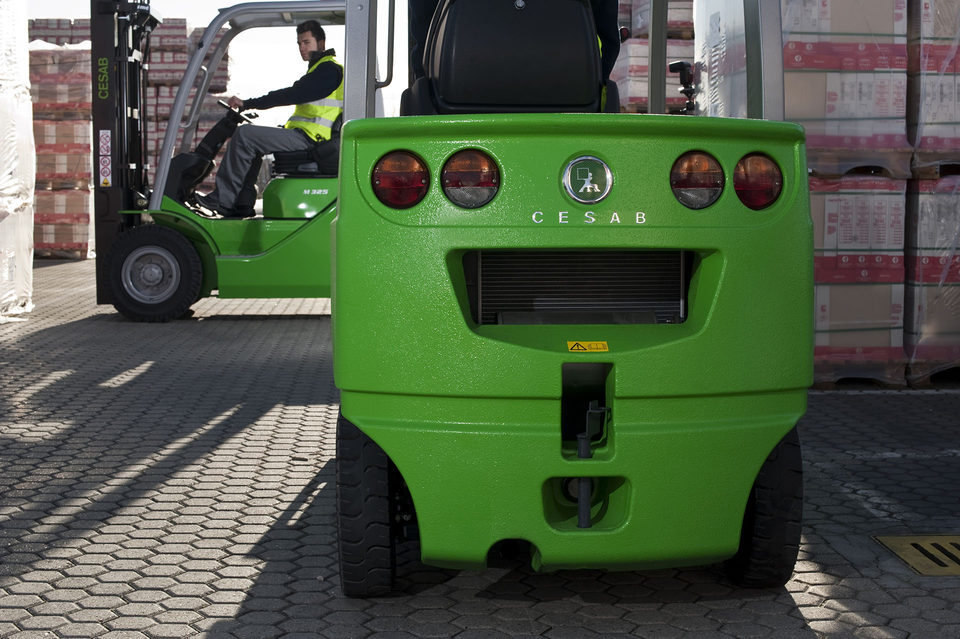 Cesab M 320 diesel forklift specs & dimensions (2010 - 2025) | Lift ...