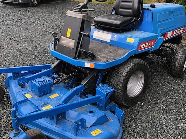 Iseki SF 330 Specifications & Technical Data (1996-2004) | LECTURA Specs