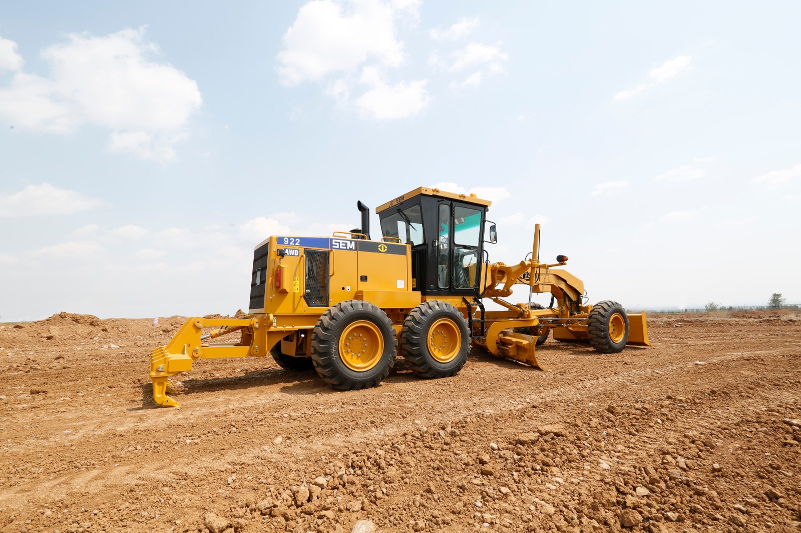 SEM 922AWD Specifications & Technical Data (2020-2025) | LECTURA Specs