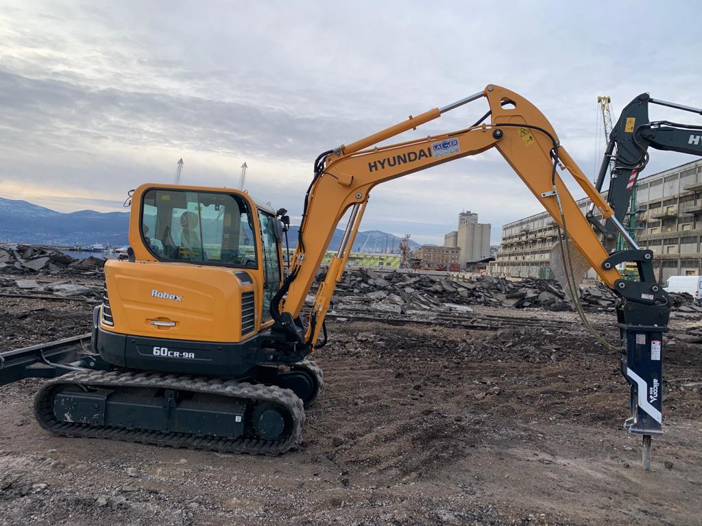 Daemo B60 Specifications & Technical Data (2019-2025) | LECTURA Specs