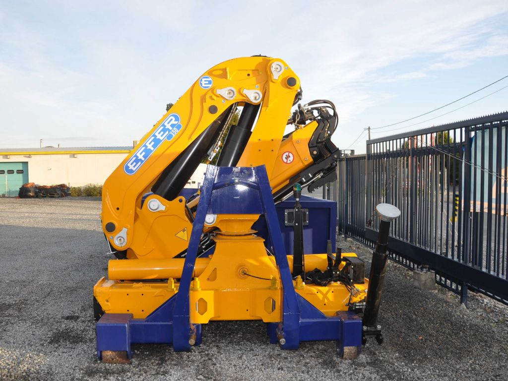 Effer 350 4S Specifications & Technical Data (2017-2023) | LECTURA Specs