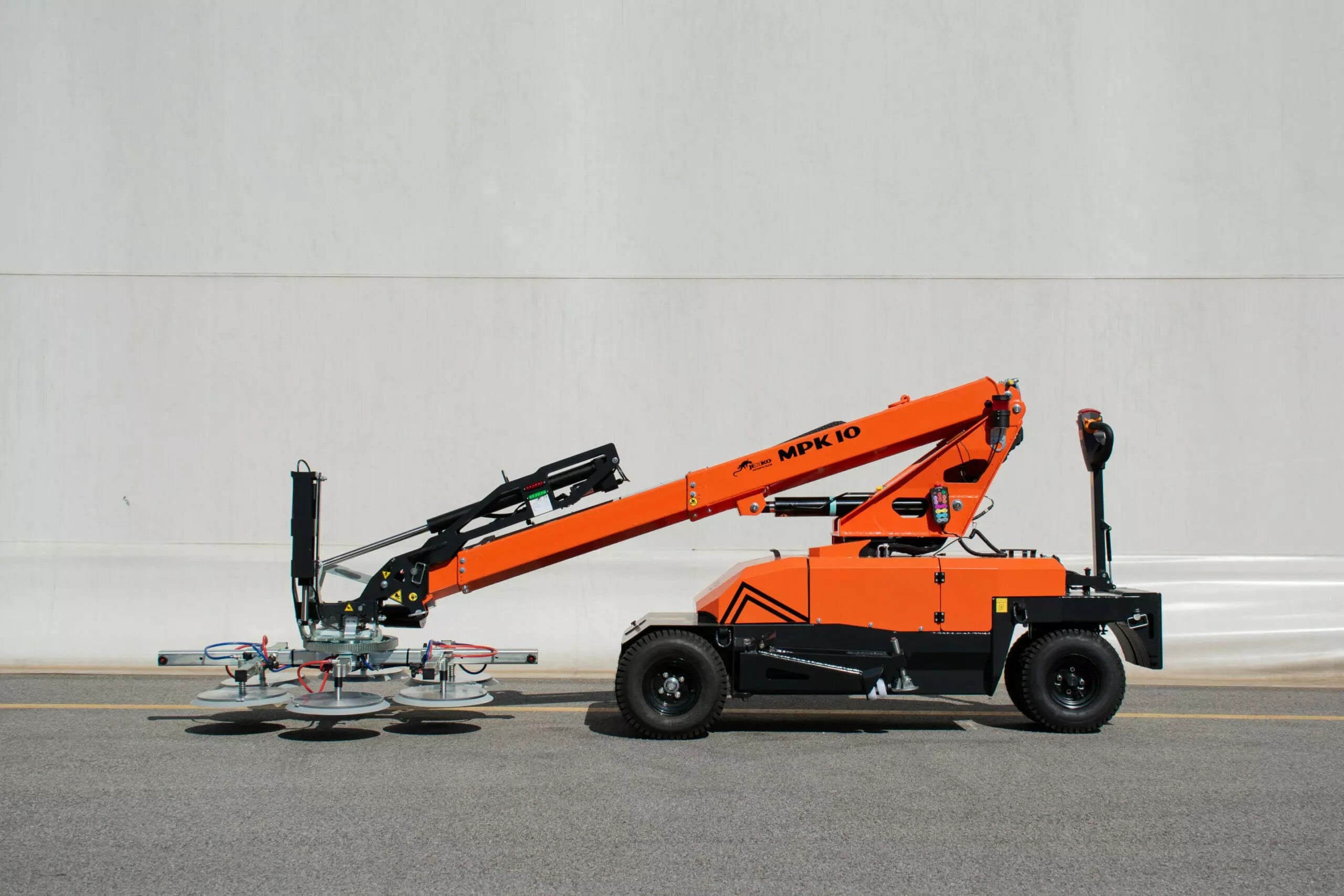 Jekko MPK10 crane - load chart, specs & dimensions (2023 - 2025 ...