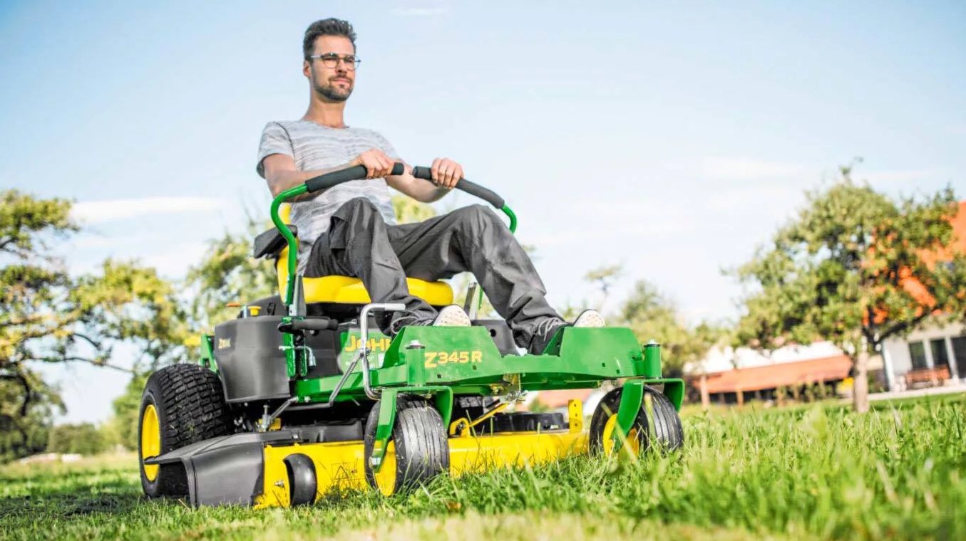 John Deere Z345R Lawn Tractor (2021 - 2024) Specifications & Dimensions ...