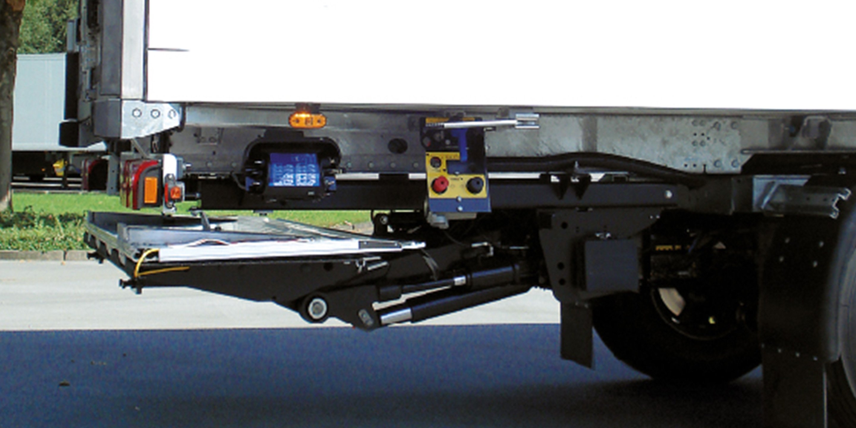 MBB Palfinger MBB R 2000 L TRAILER Specifications & Technical Data ...