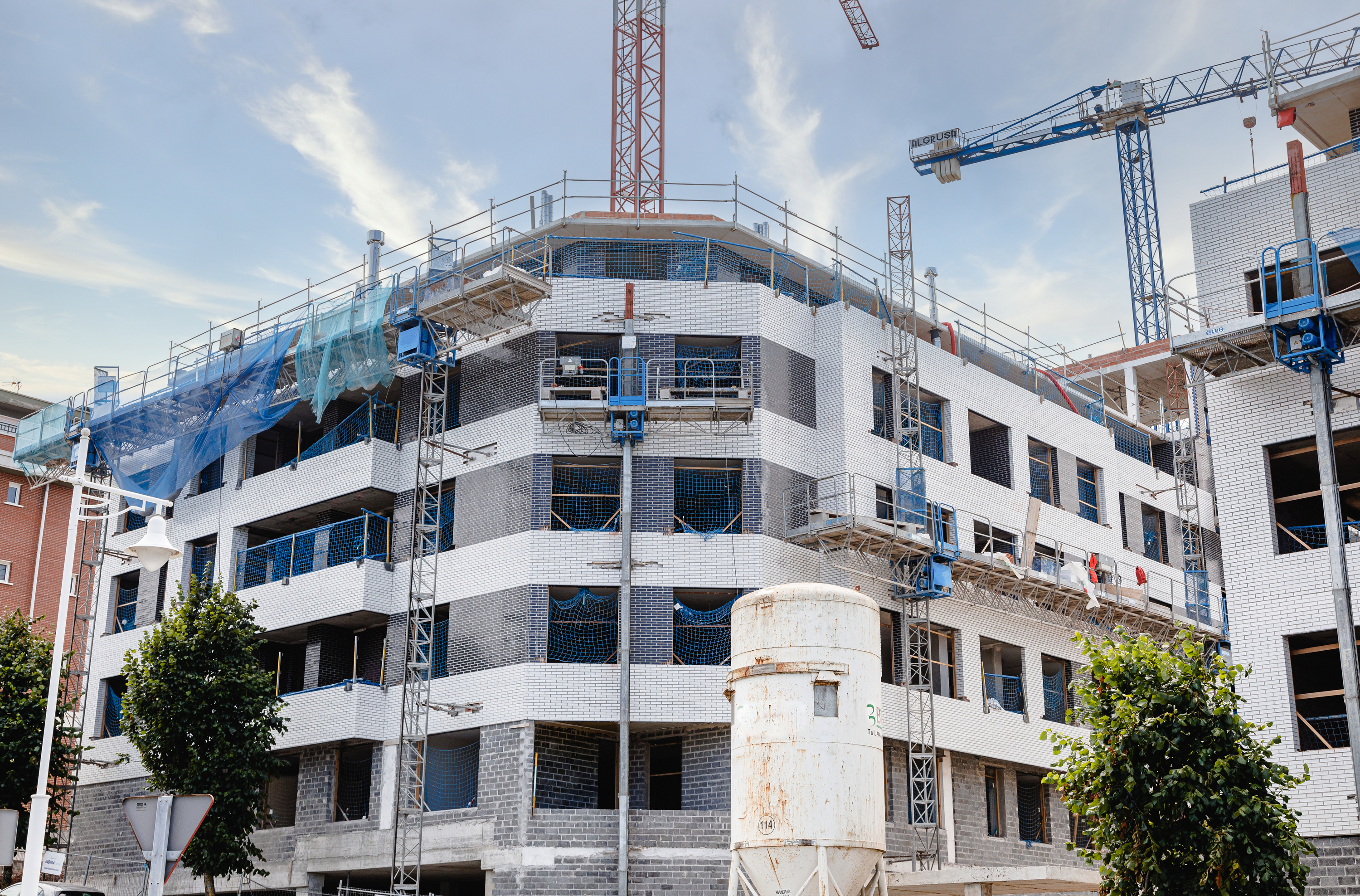 Alba PEC90 Specs (2017 - 2024) | Mast Climbing Work Platforms | LECTURA ...