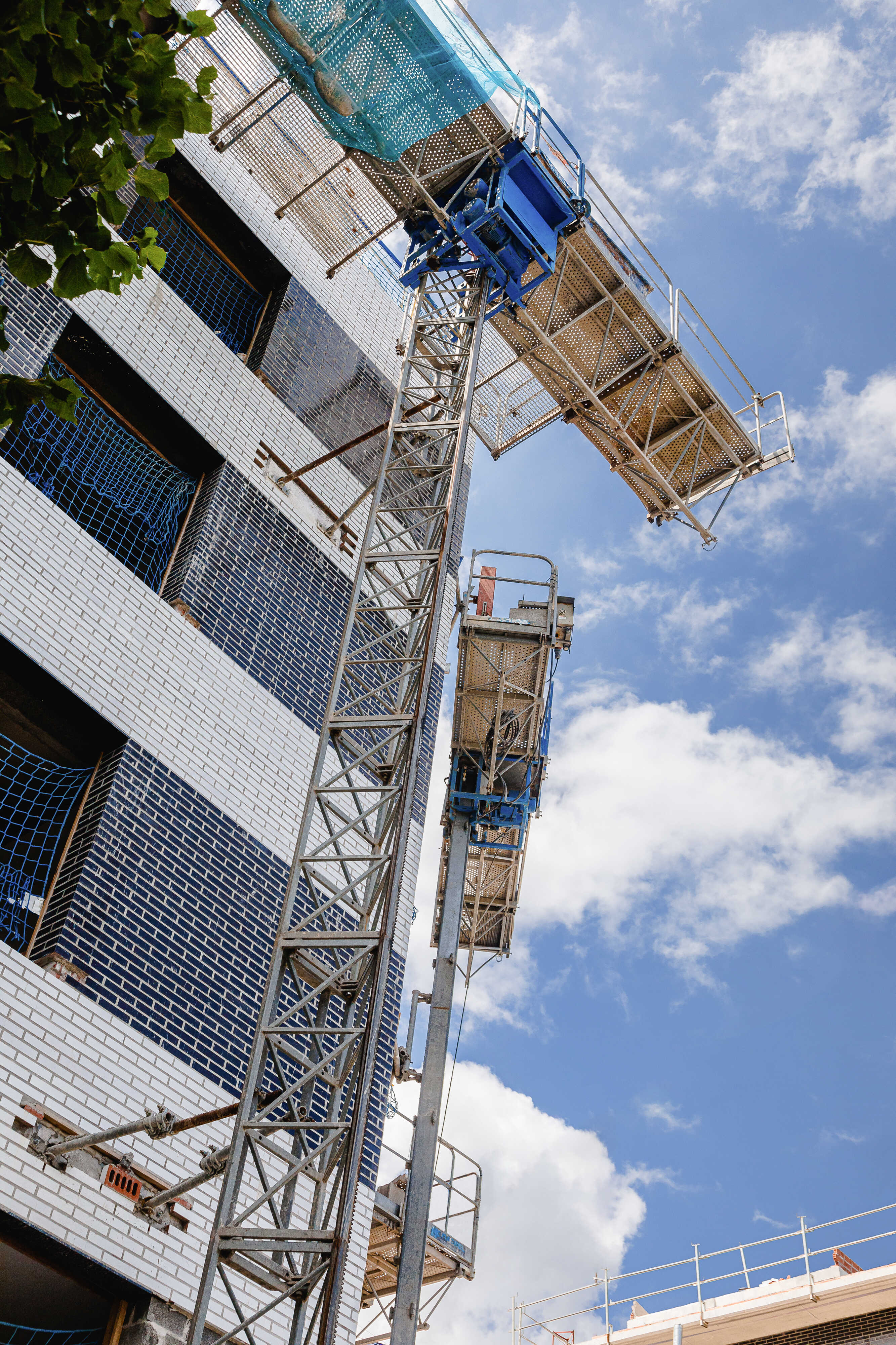 Alba PEC90 Specs (2017 - 2025) | Mast Climbing Work Platforms | LECTURA ...