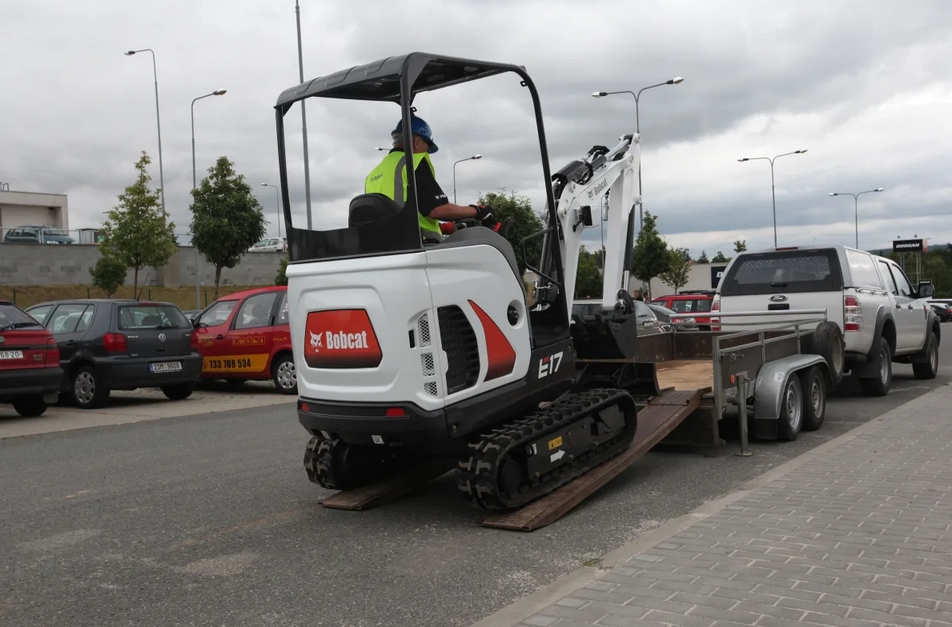 Bobcat E17 excavator specs & dimensions (2021 - 2025) | Diggers ...