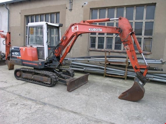 Kubota KX101 Tele. excavator specs & dimensions (1991 - 1997) | Diggers ...