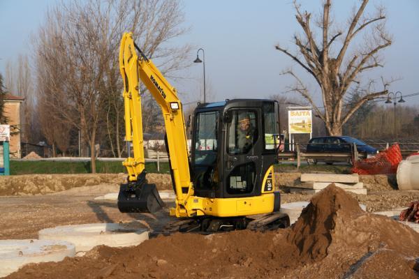 Komatsu PC35MR-3 excavator specs & dimensions (2008 - 2017) | Diggers ...