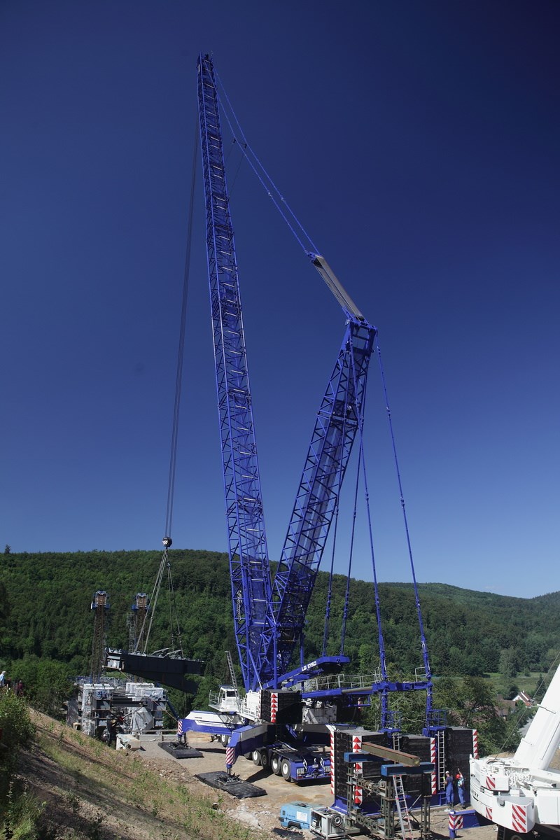 Liebherr LG 1750 crane - load chart, specs & dimensions (2017 - 2025 ...