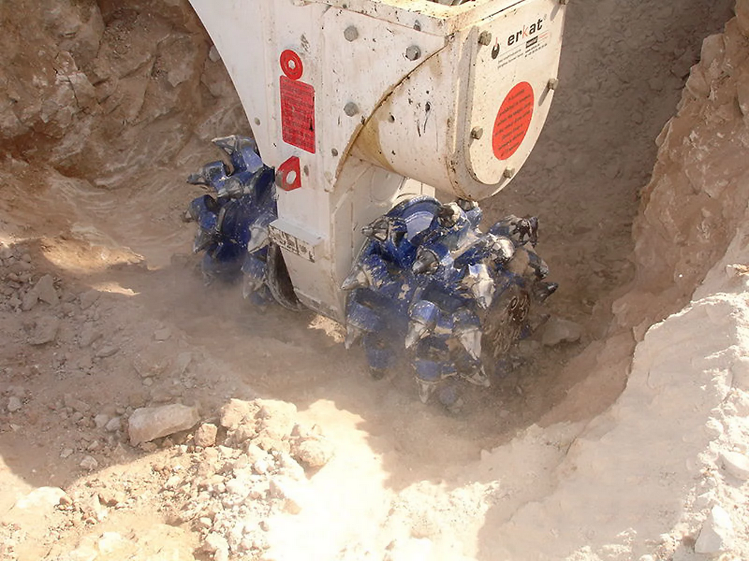 Erkat ER 2000 Specifications & Technical Data (2022-2025) | LECTURA Specs