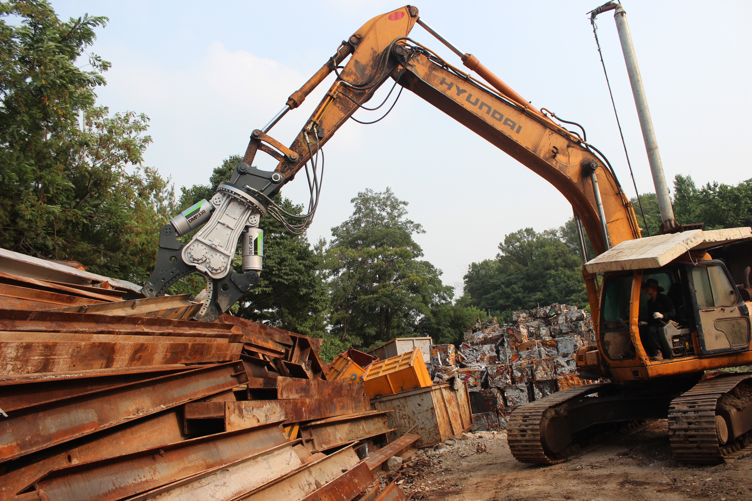 Daemo DMP330SM Specifications & Technical Data (2017-2025) | LECTURA Specs