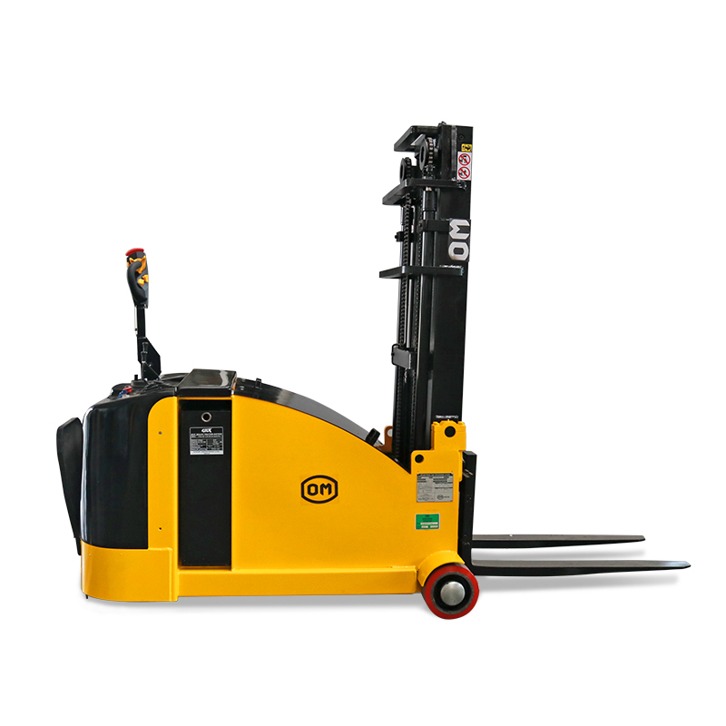 OM VVE CB ST 15 Stand up rider pallet stacker specs (2024 - 2025 ...