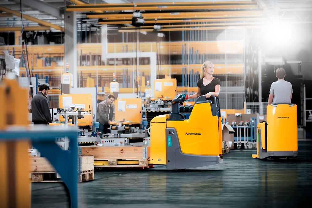 Jungheinrich ERE 230 Stand up rider pallet truck specs & dimensions ...