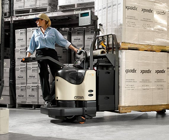 Crown PE 4500-60 Stand up rider pallet truck specs & dimensions (2019 ...