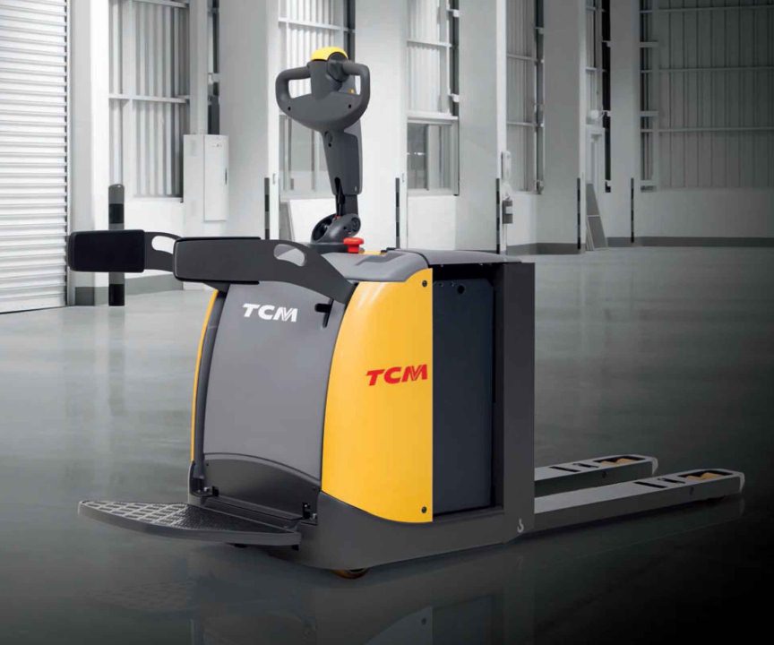 TCM PTM 200 Stand up rider pallet truck specs & dimensions (2021 - 2025 ...