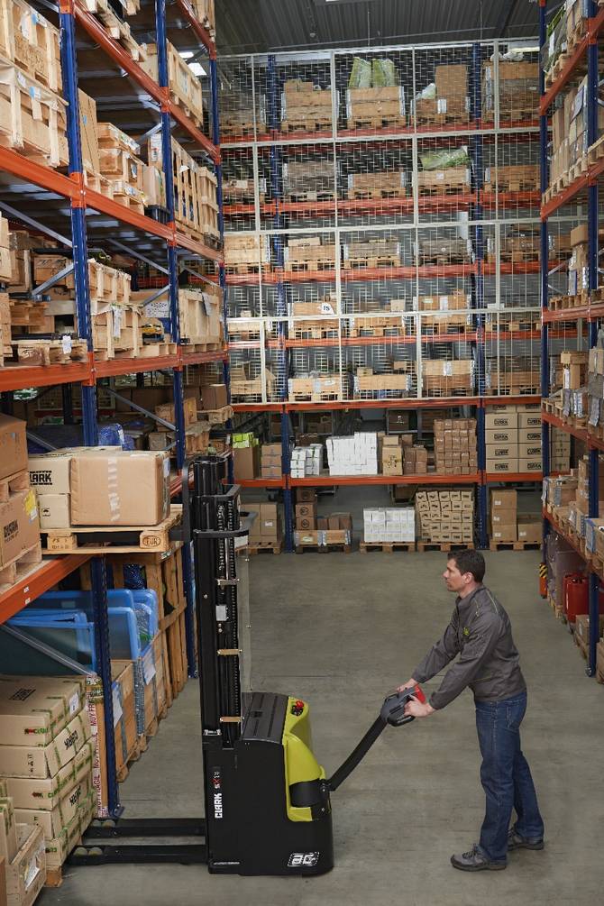 Clark WSX 14 walkie stacker specs & dimensions (2015 - 2025) | LECTURA ...