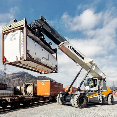 Liebherr LRS 545 Litronic reach stacker specs & dimensions (2016 - 2025 ...