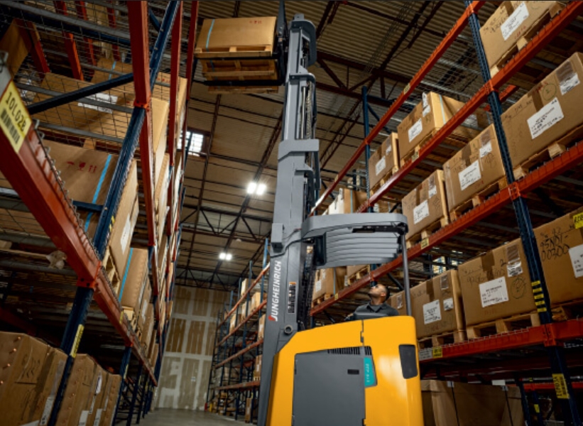 Jungheinrich ETR 420 reach truck specs & dimensions (2022 - 2025 ...