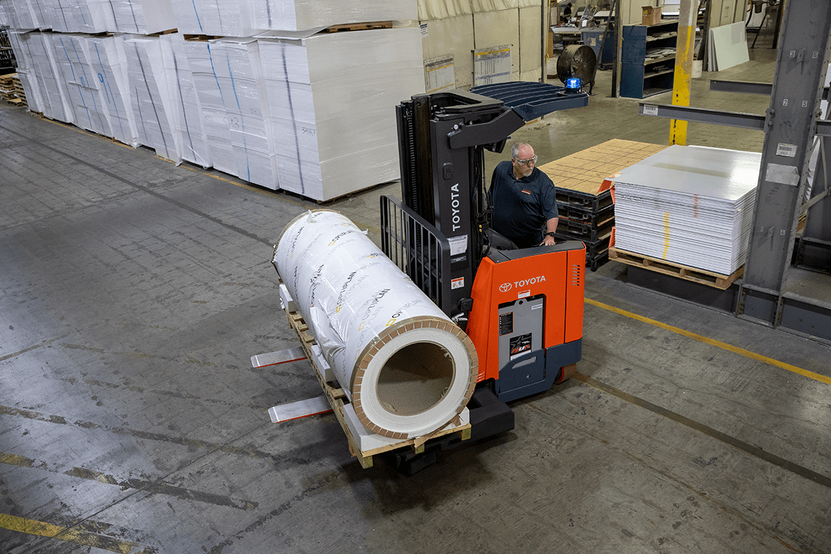 Toyota RF1-MD1X45 reach truck specs & dimensions (2022 - 2025 ...