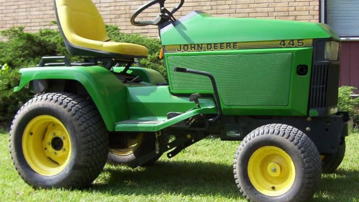 John Deere 445 Lawn Tractor (1992 - 2001) Specifications & Dimensions ...