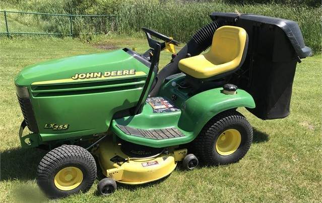 John Deere LX255 Lawn Tractor (1999 - 2001) Specifications & Dimensions ...