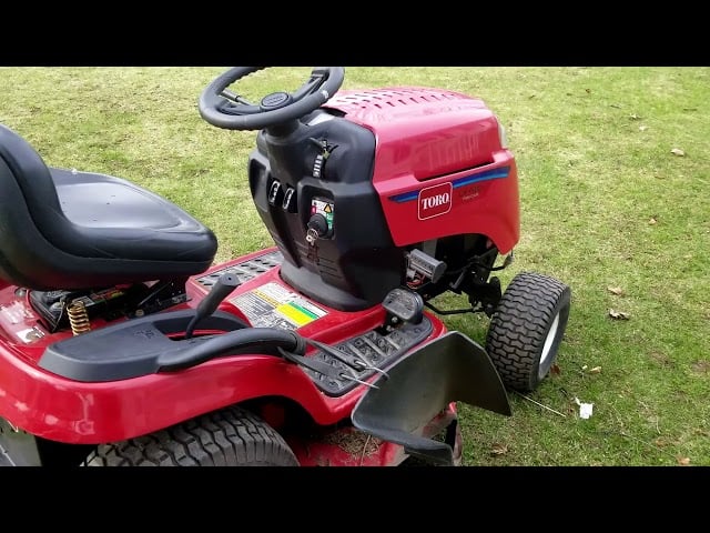 TORO LX420 Lawn Tractor (2006 - 2023) Specifications & Dimensions ...