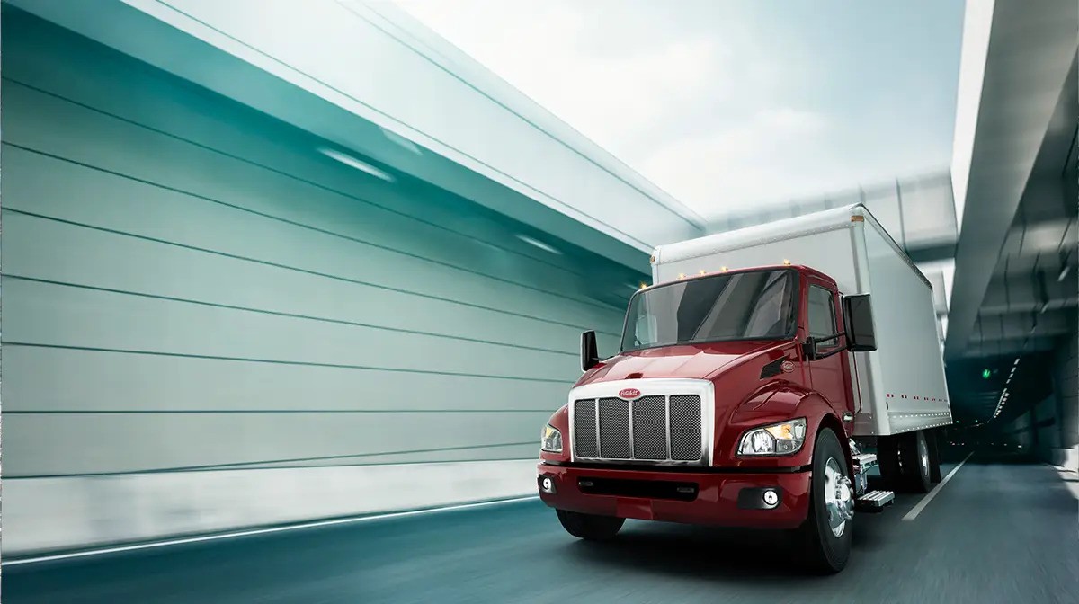 Peterbilt 548 PX-9 (2024 - 2025) Truck Specs & Dimensions | LECTURA Specs