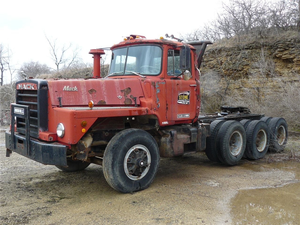 Mack DM-800ST CA492 Cummins NTC 300 6x4 (1964 - 1987) Truck Specs ...