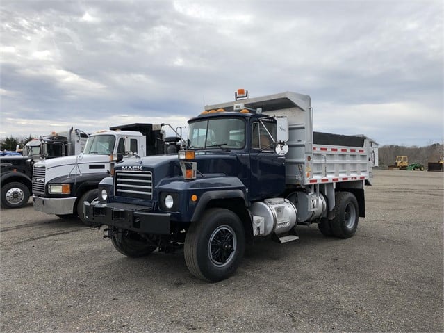 Mack RD690P CA49 EM7-300 E-TECH 4x2 (1990 - 2004) Truck Specs ...