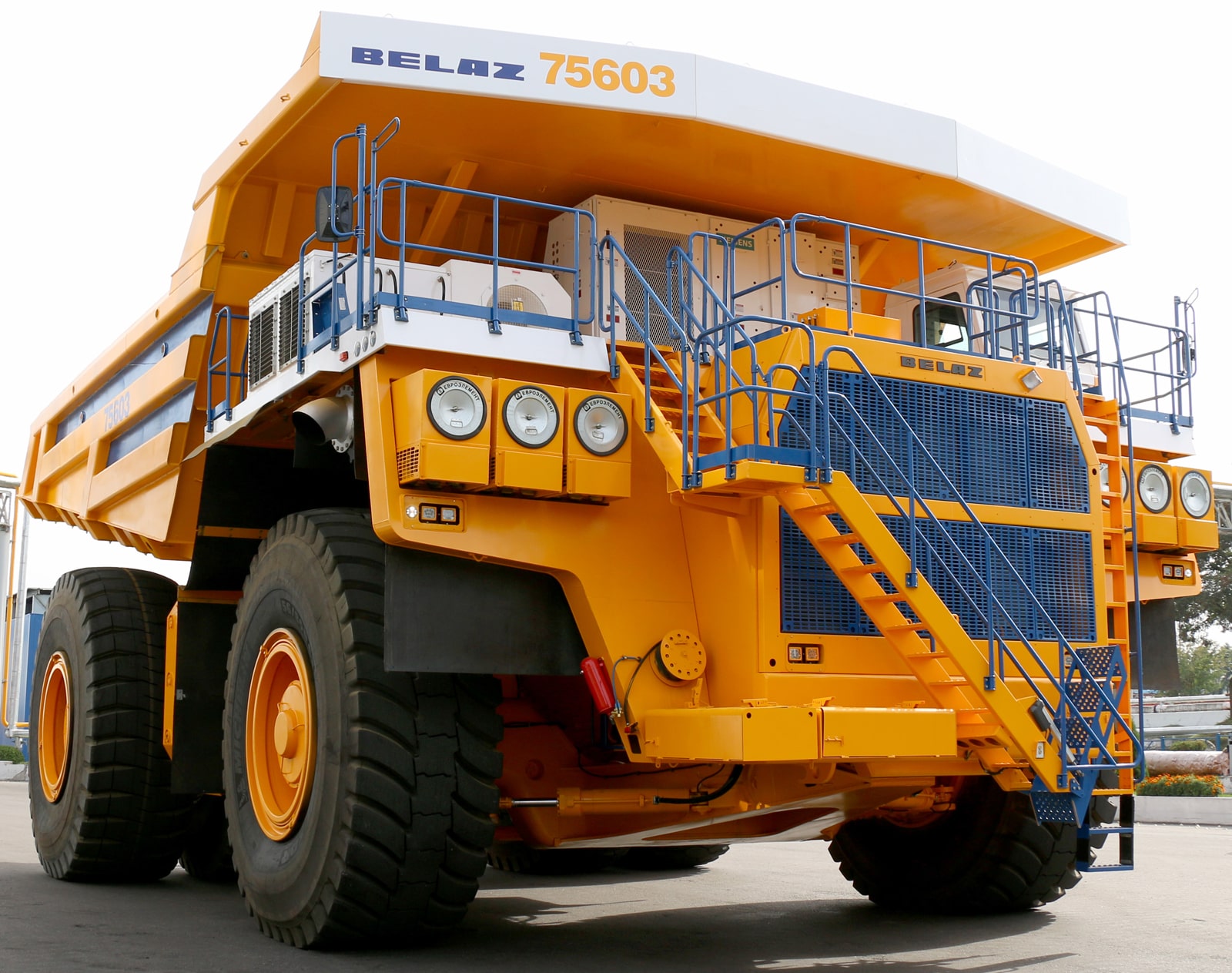 Belaz 75605 Specifications & Technical Data (2010-2025) | LECTURA Specs