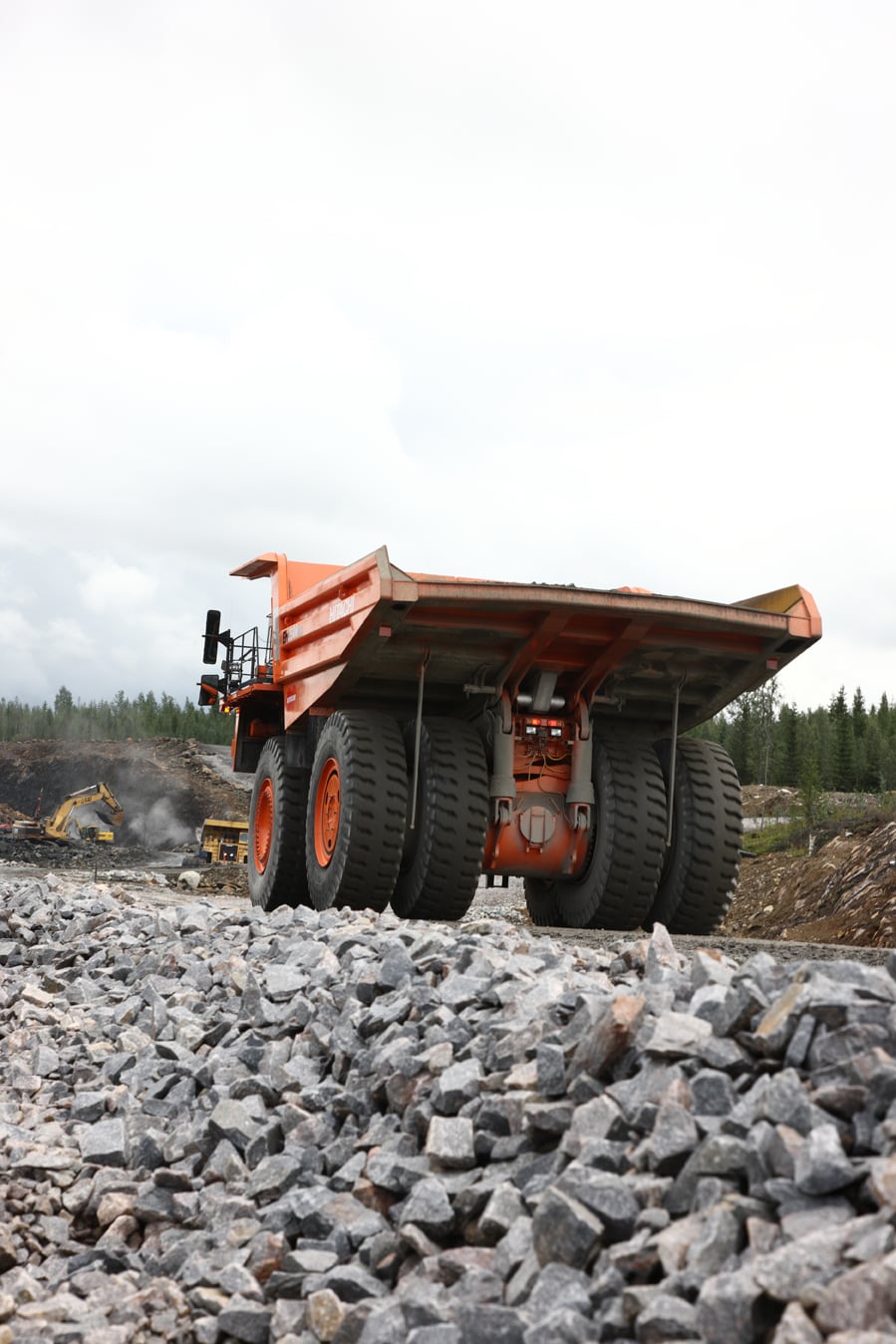 Hitachi EH3500ACII Specifications & Technical Data (2008-2017 ...