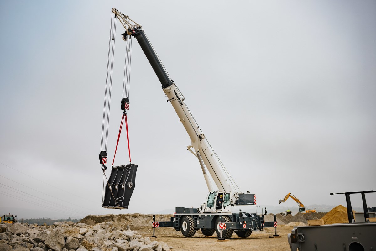 Liebherr LRT 1100-2.1 crane - load chart, specs & dimensions (2016 ...